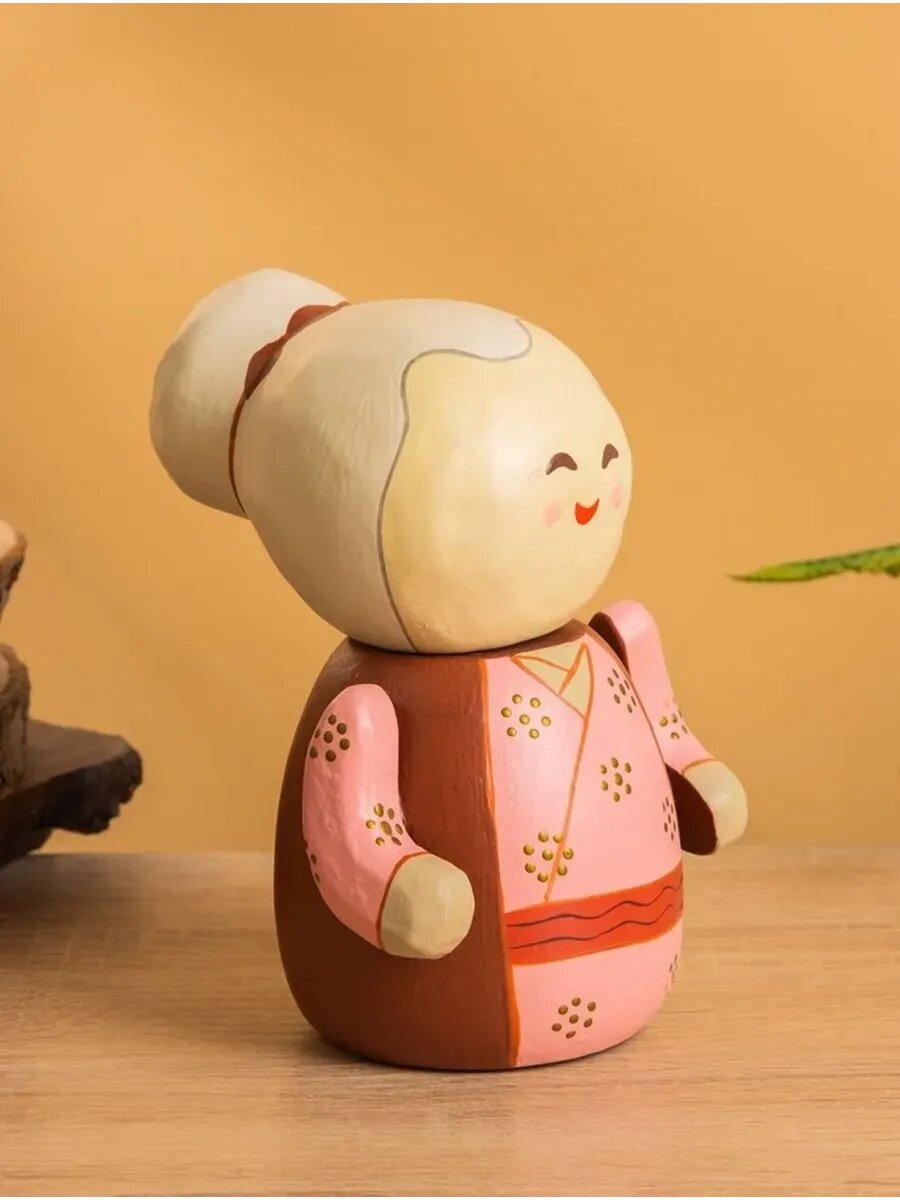Деревянная кукла-оберег для интерьера