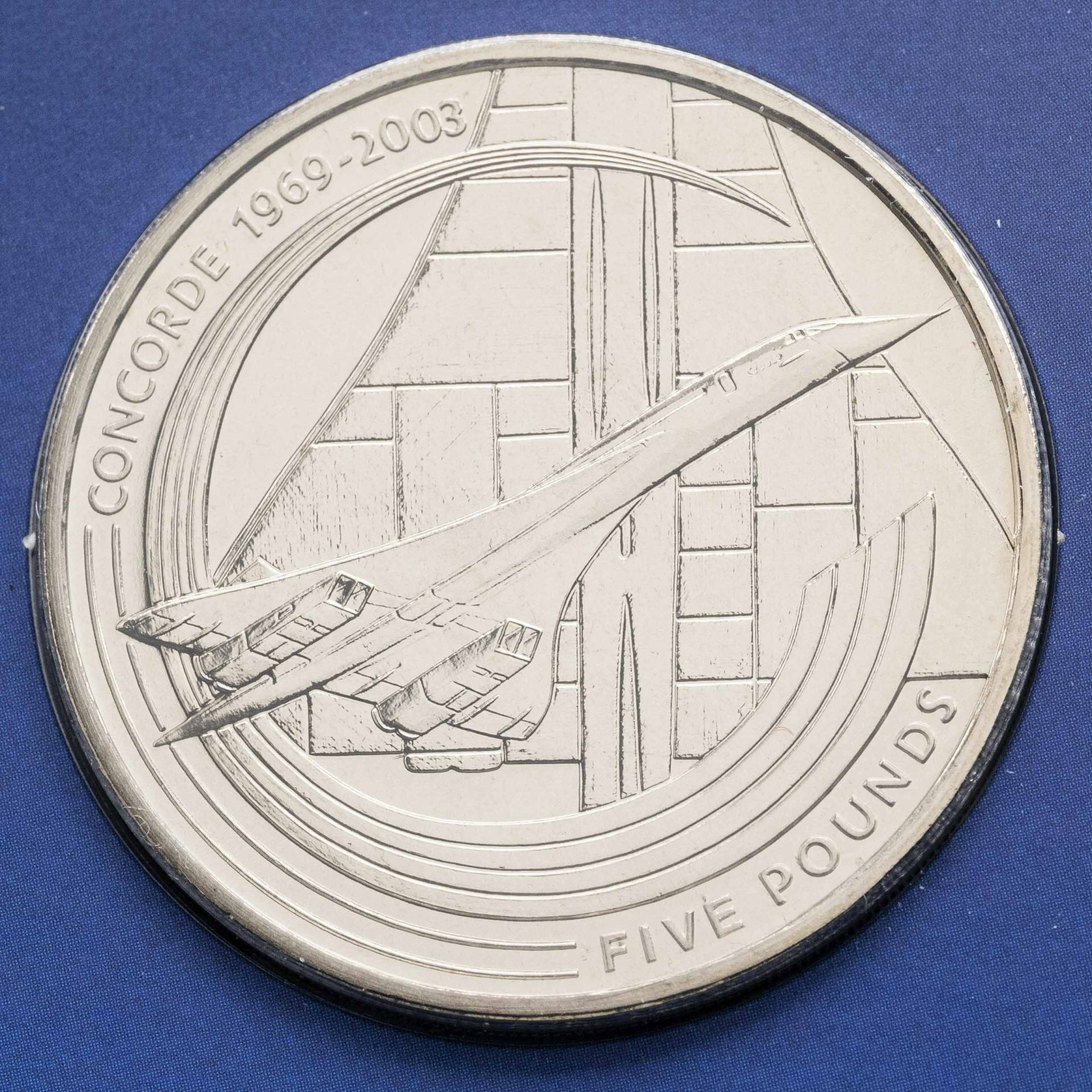 Олдерни 5 фунтов 2003 " Последний полет Конкорда 24 октября 2003", Мельхиор медь-никель, в сохранности UNC
