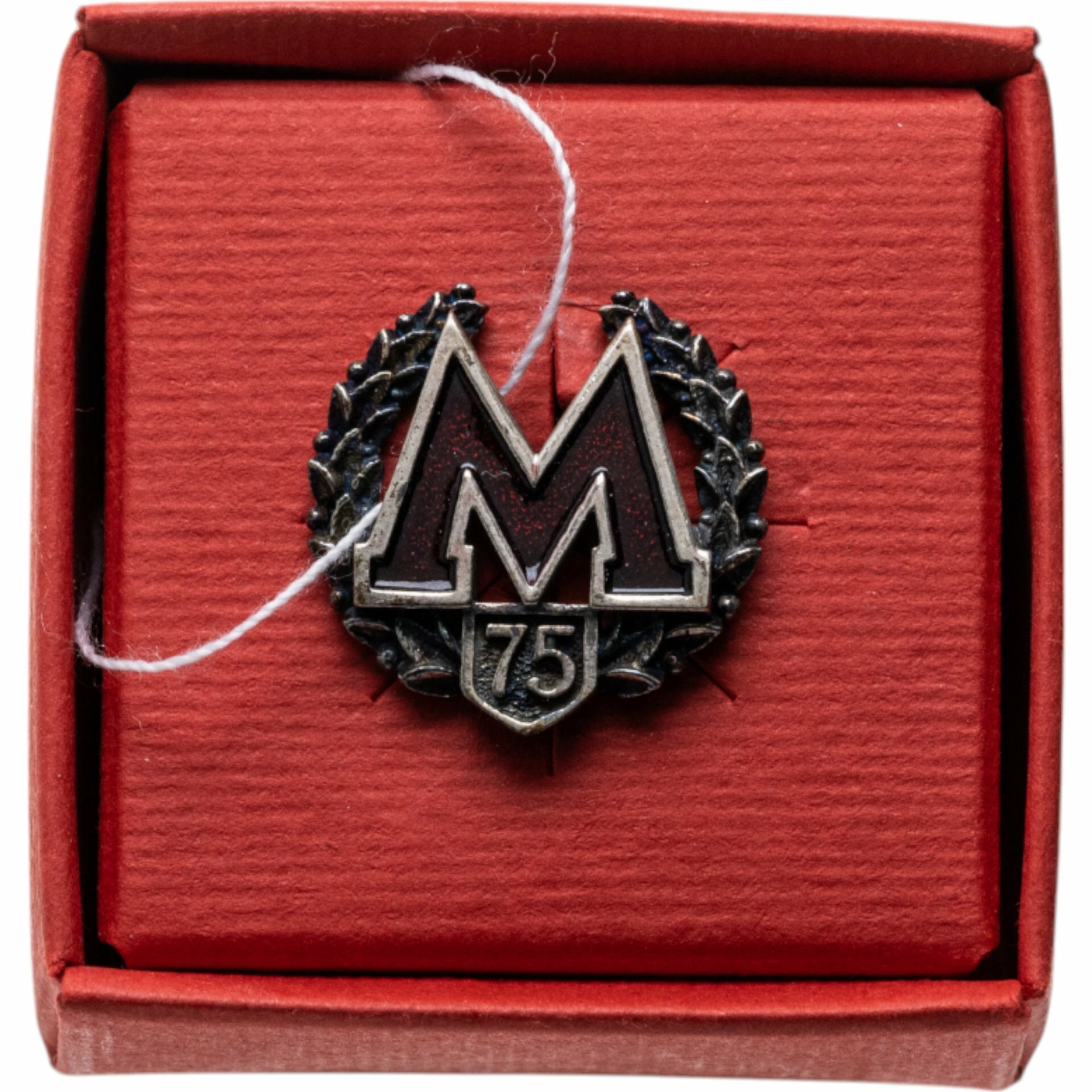 Знак "75 лет Московского метрополитена", серебро