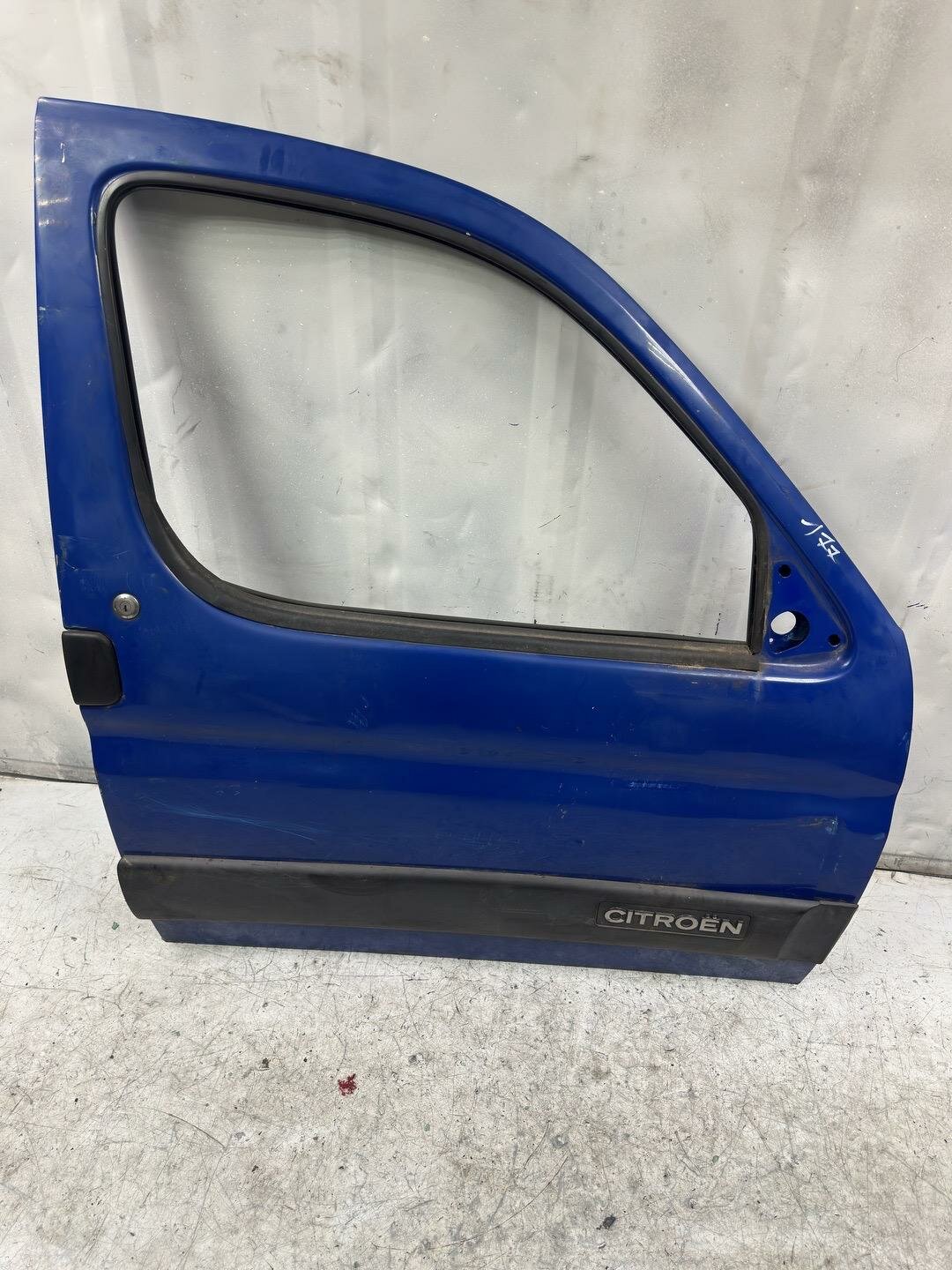 Дверь правая Peugeot Partner рест. (2002 - 2012) 9004W3