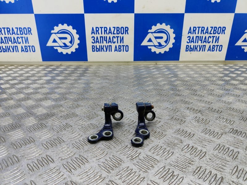 Б/У Петля двери задней правой Ford Focus 2 / Форд Фокус 2 1.8 QQDB 125Л.С. 2010