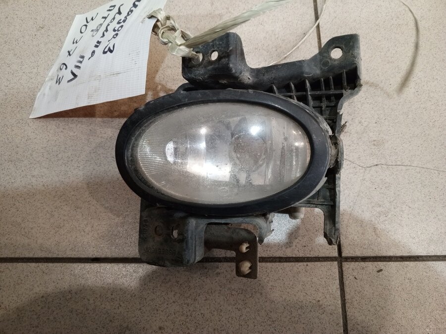 Фара противотуманная левая от Mazda 3 bk 2003-2009