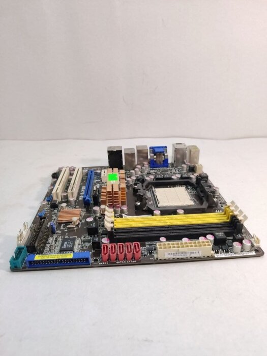 Материнская плата Socket AM2 ASUS M3A78-EM 4xDDR2 DP HDMI MicroATX