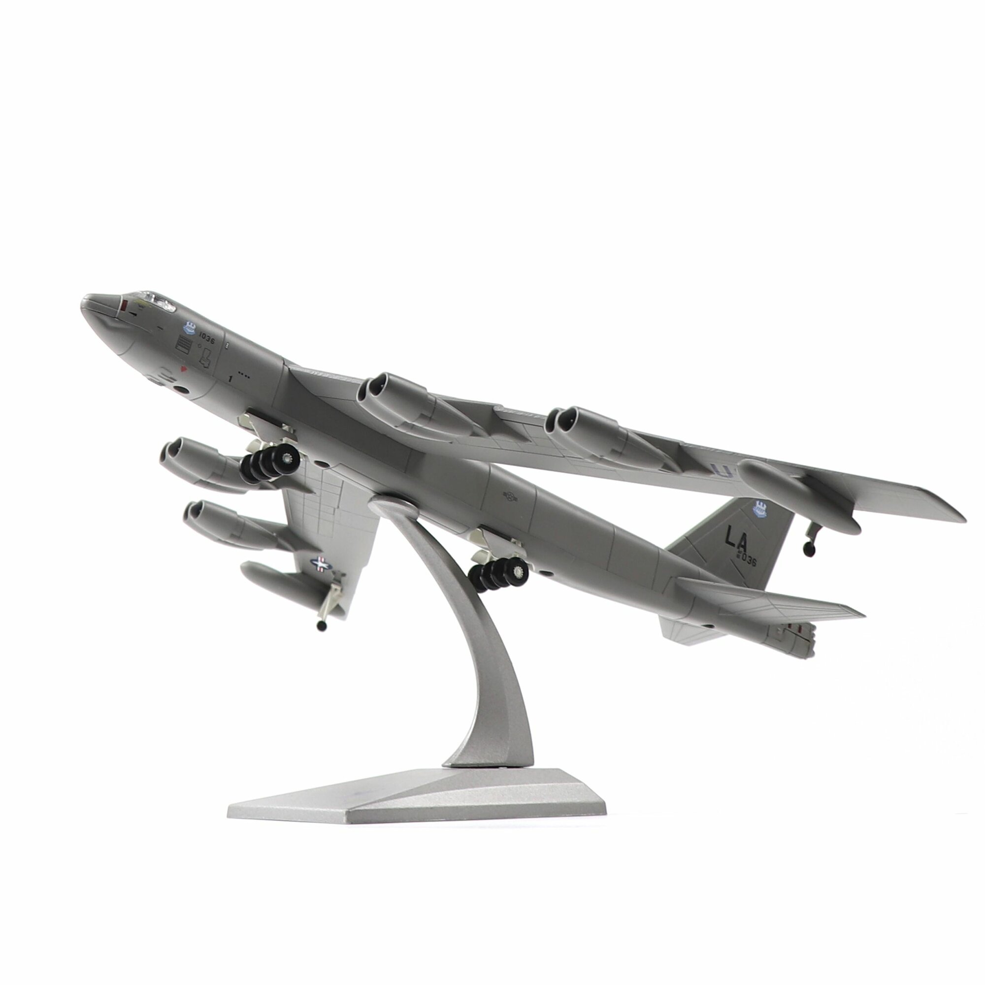 Стратегический бомбардировщик B-52 Stratofortress 1:200, литая металлическая модель самолёта ВВС США, готовая сборка, коллекционная модель для витрины или подарка