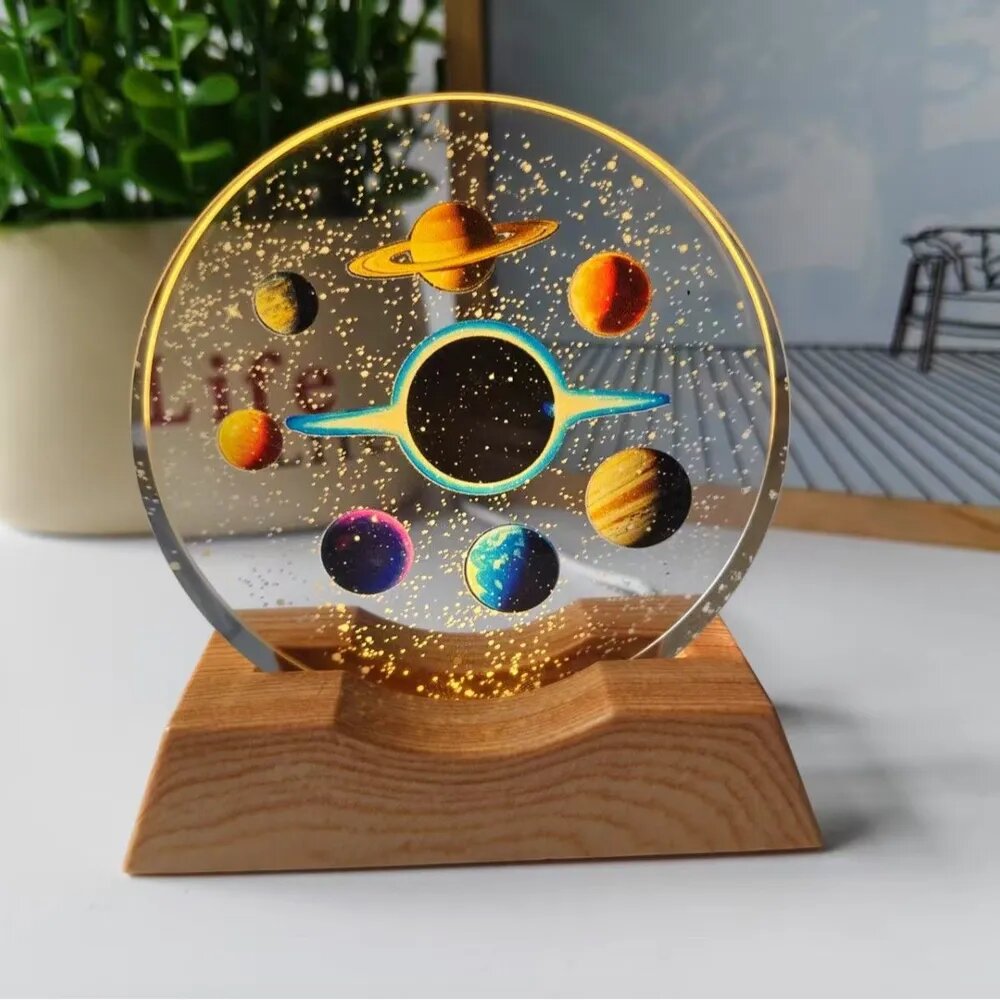 Светящийся ночник в форме хрустального шара, напечатанного на 3D-лазерной печати, изображающий звездное небо, вселенную и галактики.