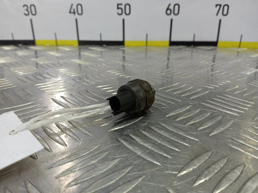 Датчик давления масла Б/У для SUZUKI Grand Vitara II рестайлинг (2008—2012) 37820-73H10