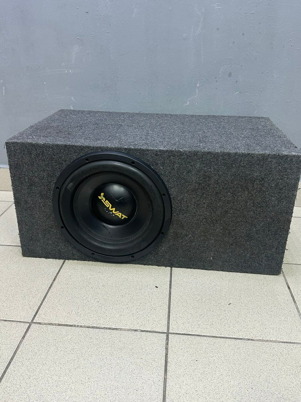 Сабвуфер SWAT