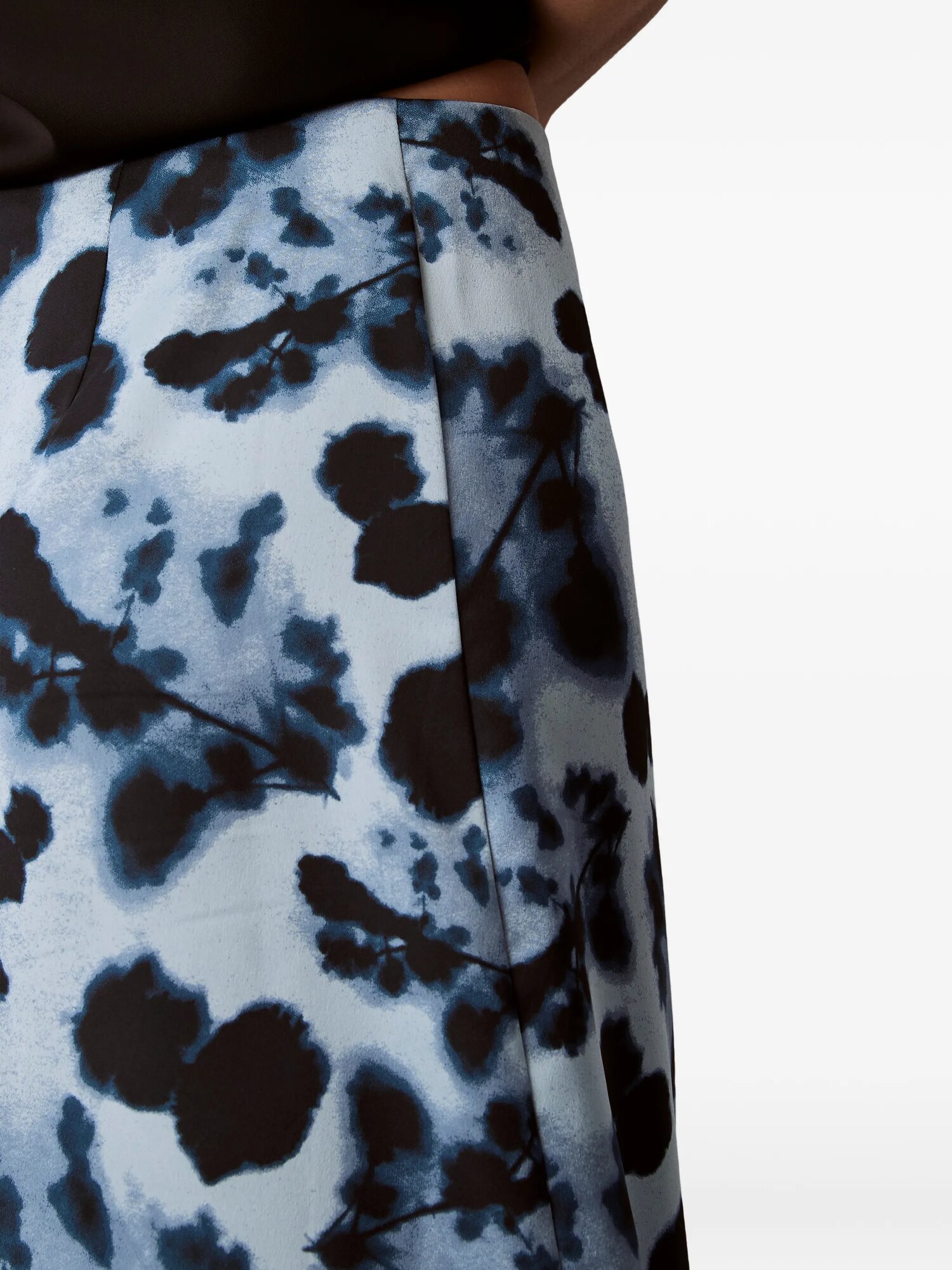 Юбка CALVIN KLEIN Printed midi skirt, размер 40 EU, blue — фото 1