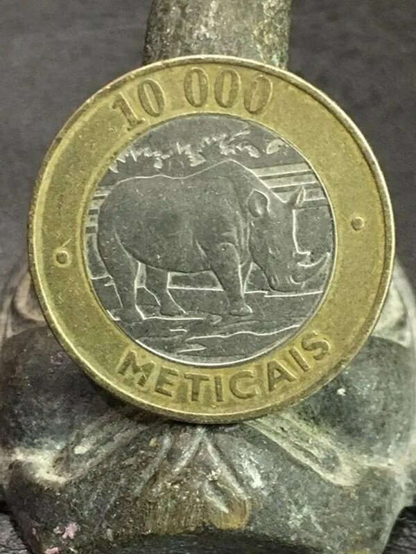 Монета Мозамбик, Животное 10000 метикал, 1 шт