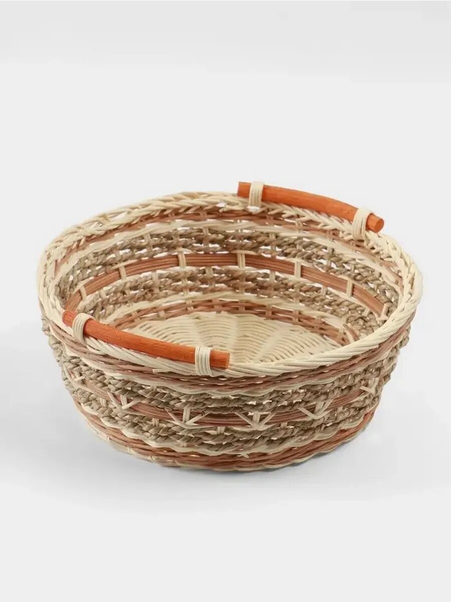 Эко-корзина из ротанга для хранения и декора