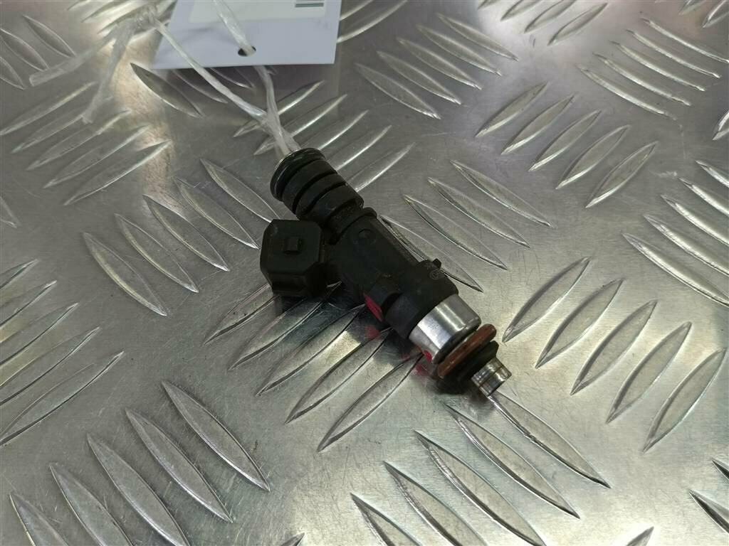 Форсунка топливная Б/У для FORD Focus III (2011—2015) 1538984