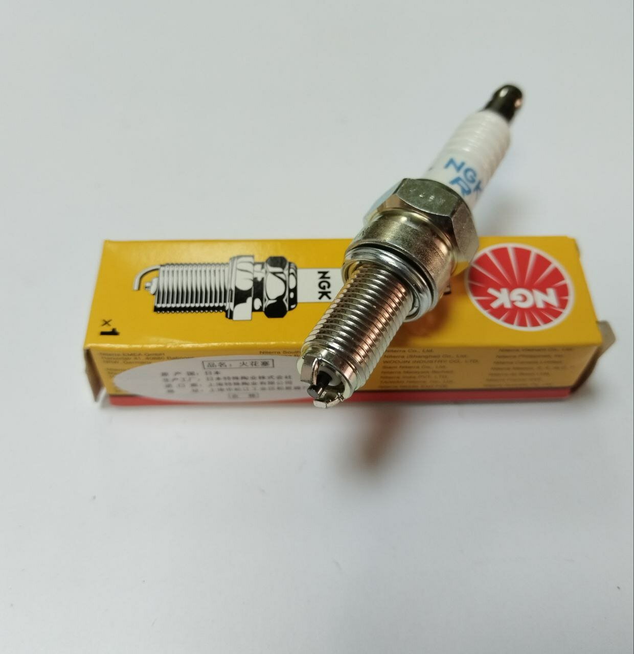 Свеча зажигания NGK CR9EK