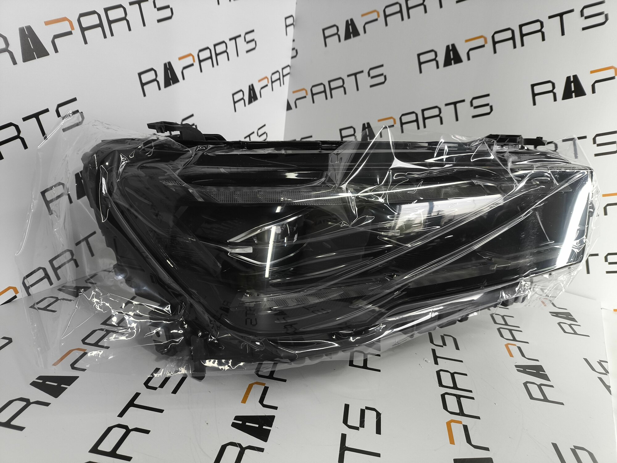 Фара правая Geely Monjaro (KX11) 2021-н. в.