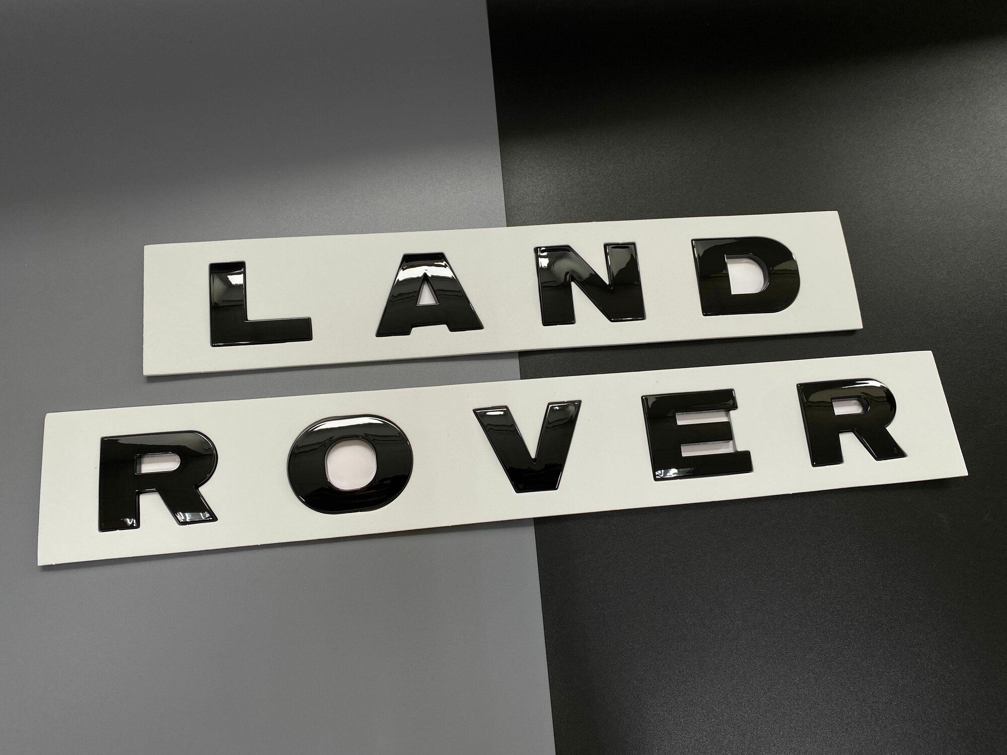 Эмблема багажника и капота Ленд Ровер / надпись Land Rover буквы 40 мм черный