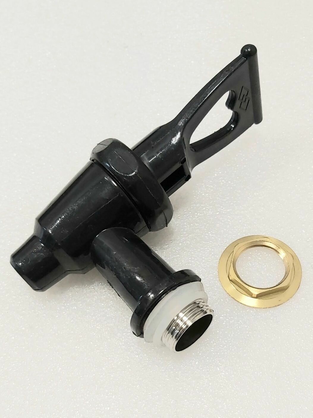 Кран для кипятильника М20, пластик, нажимная ручка