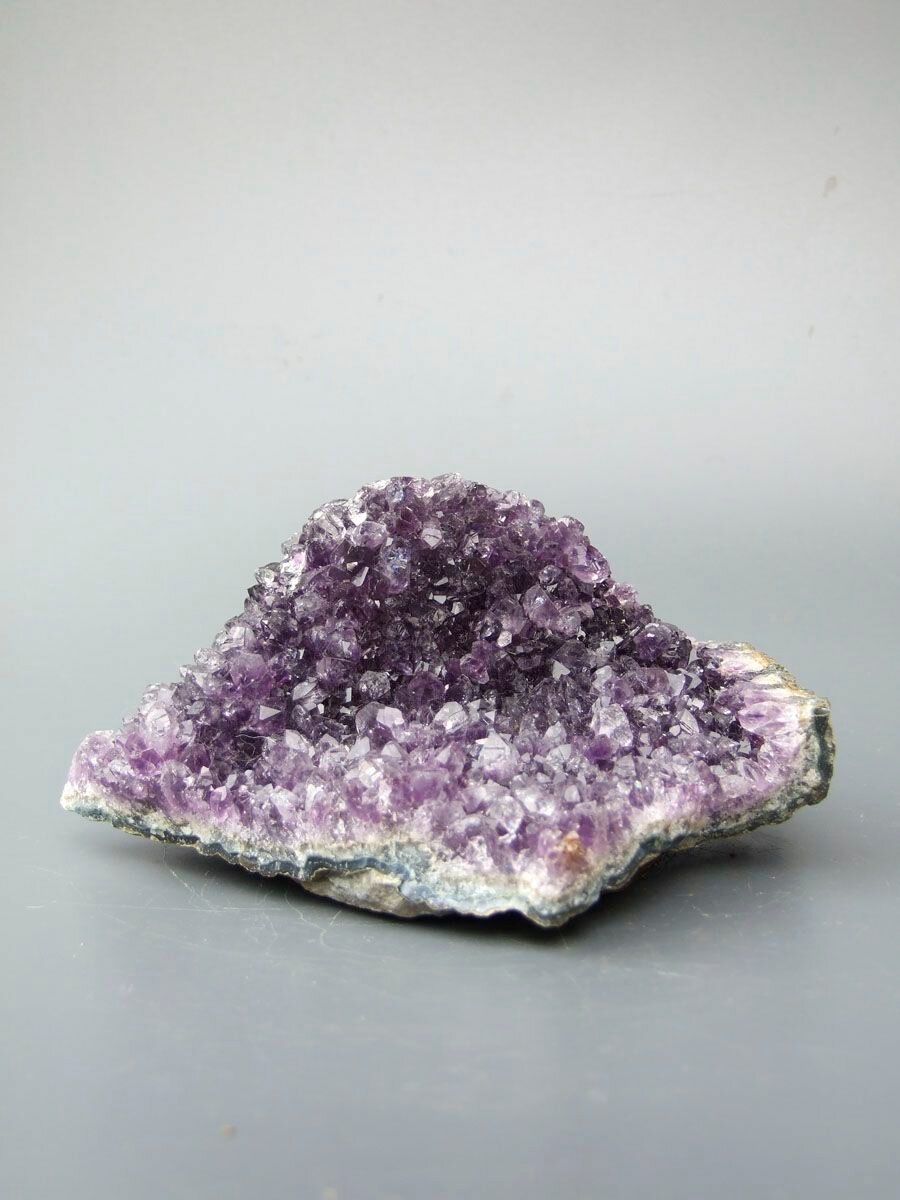 Друза Аметист большой 590 грамм 12 см из Бразилии