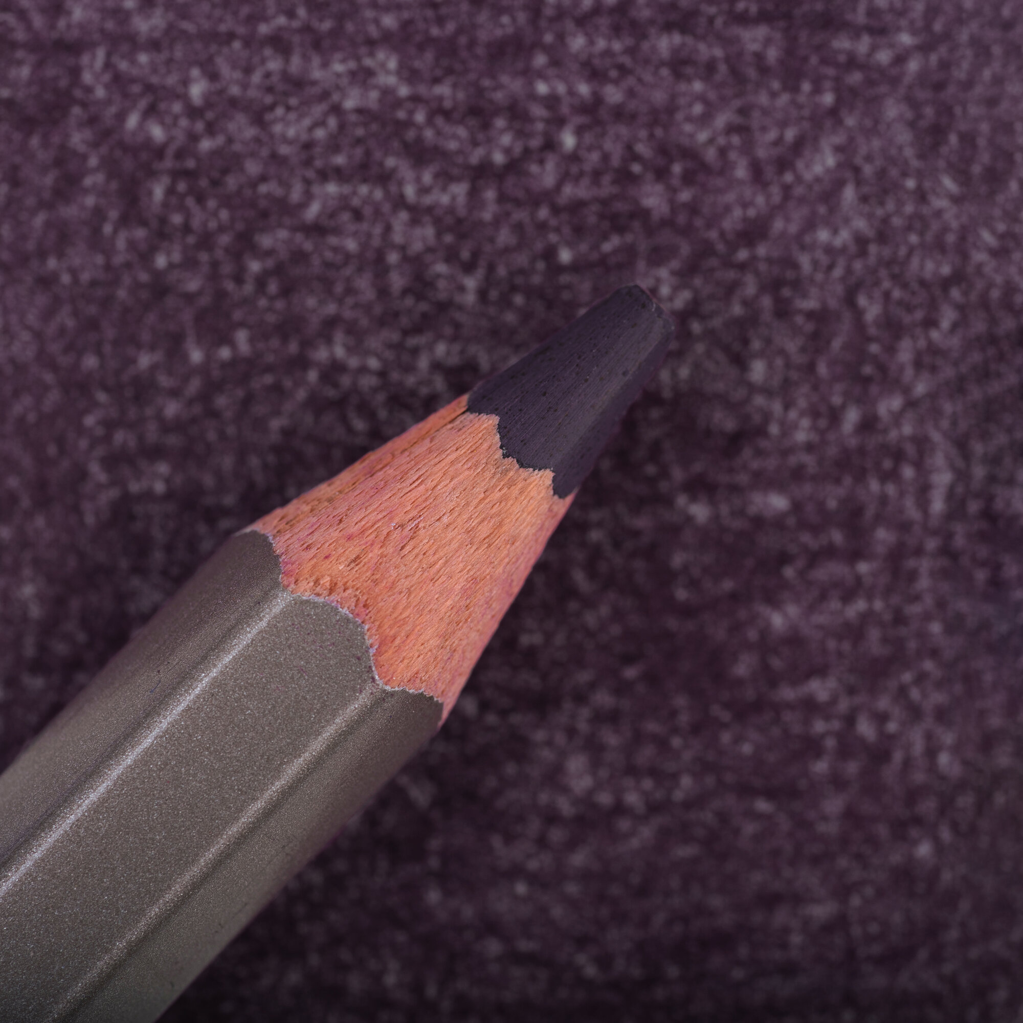 Карандаш цветной GRAFART PRO №519 серо-ежевичный