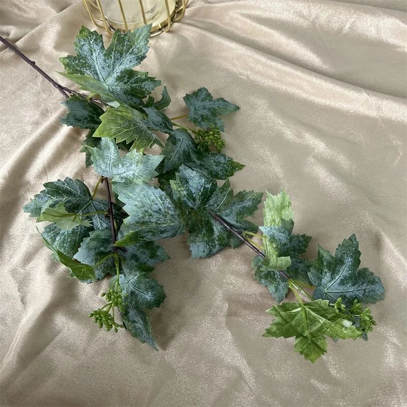 Искусственная шелковая ветка винограда Green