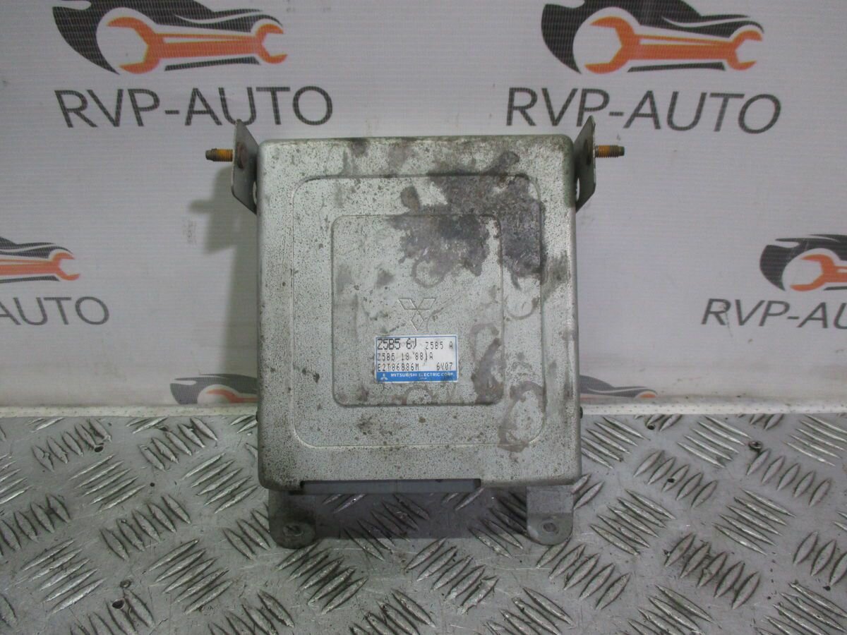 Блок управления двигателем Mazda 323 BA 1.5 E2T86886M