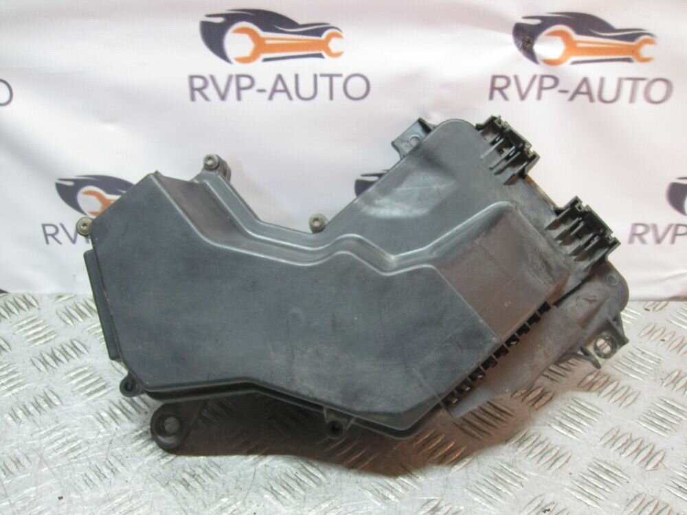 Корпус блока предохранителей Audi A6 C6 2004-2008 4F1937575A