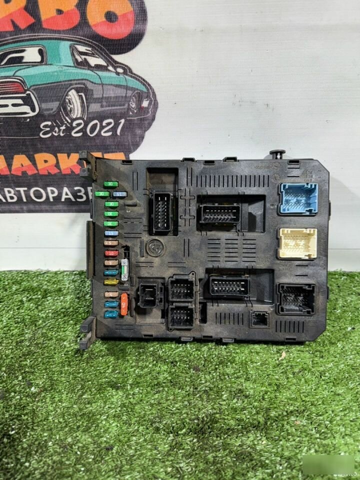 Блок предохранителей Peugeot 407 2006 216761594