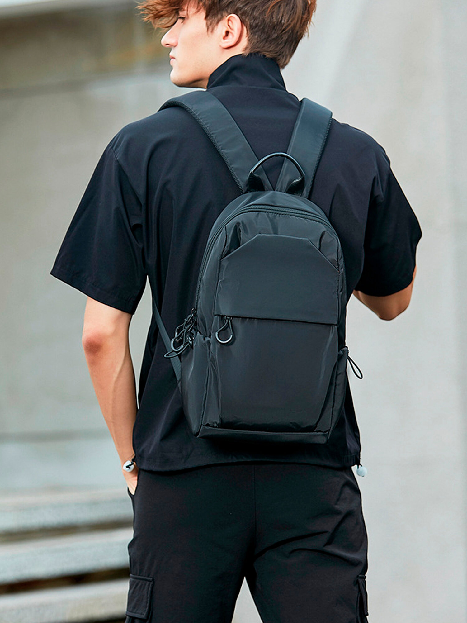 Мужской мини-рюкзак, маленький легкий, универсальный, стильный, для повседневного использования и путешествий