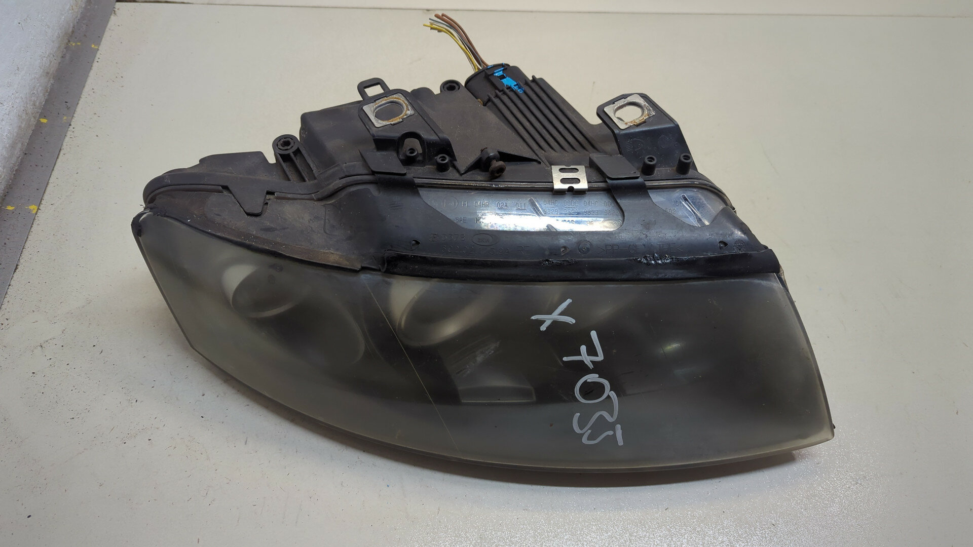 Фара (передняя) правая Audi A4 (B6) Б/У