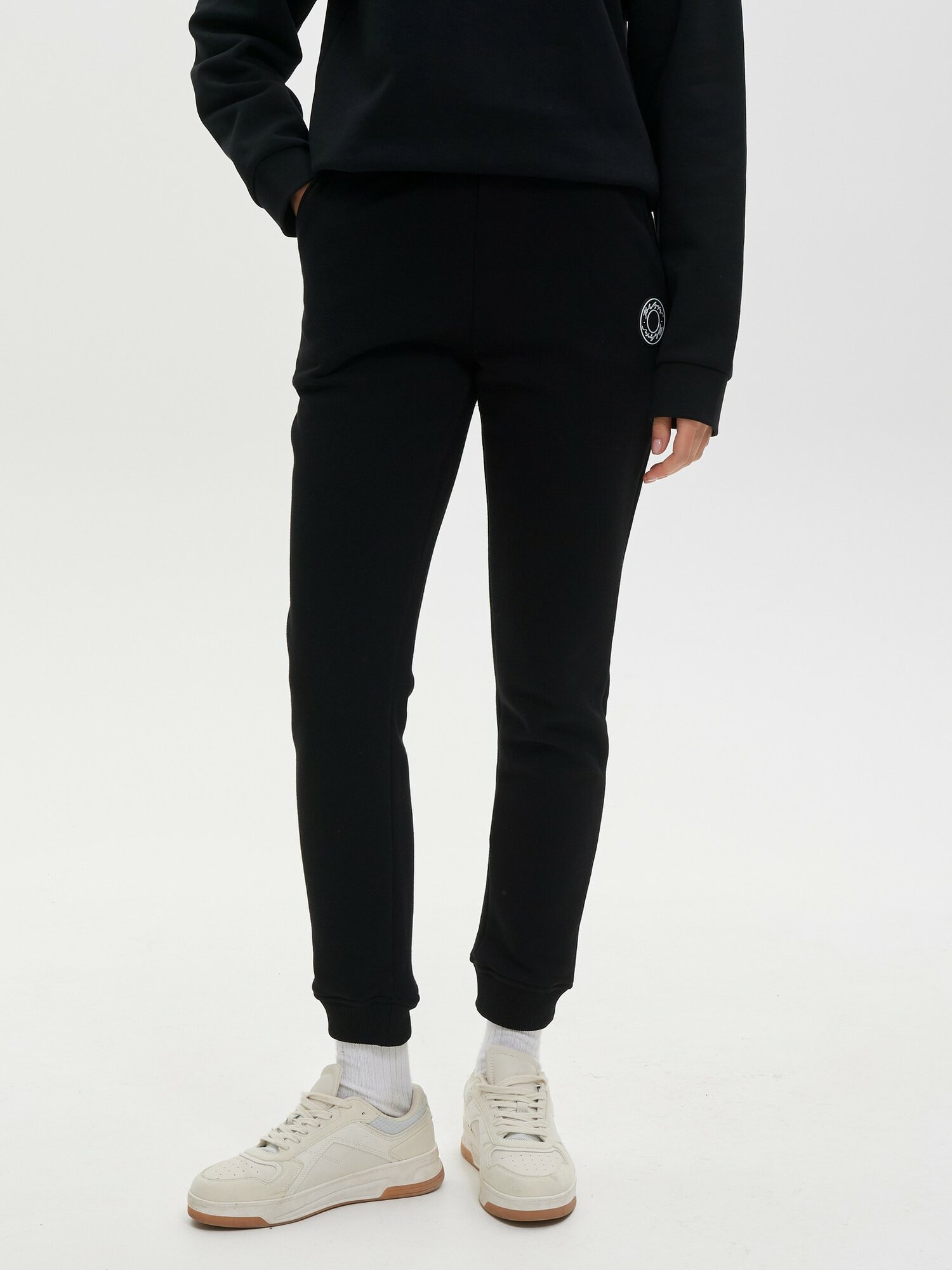 Брюки спортивные