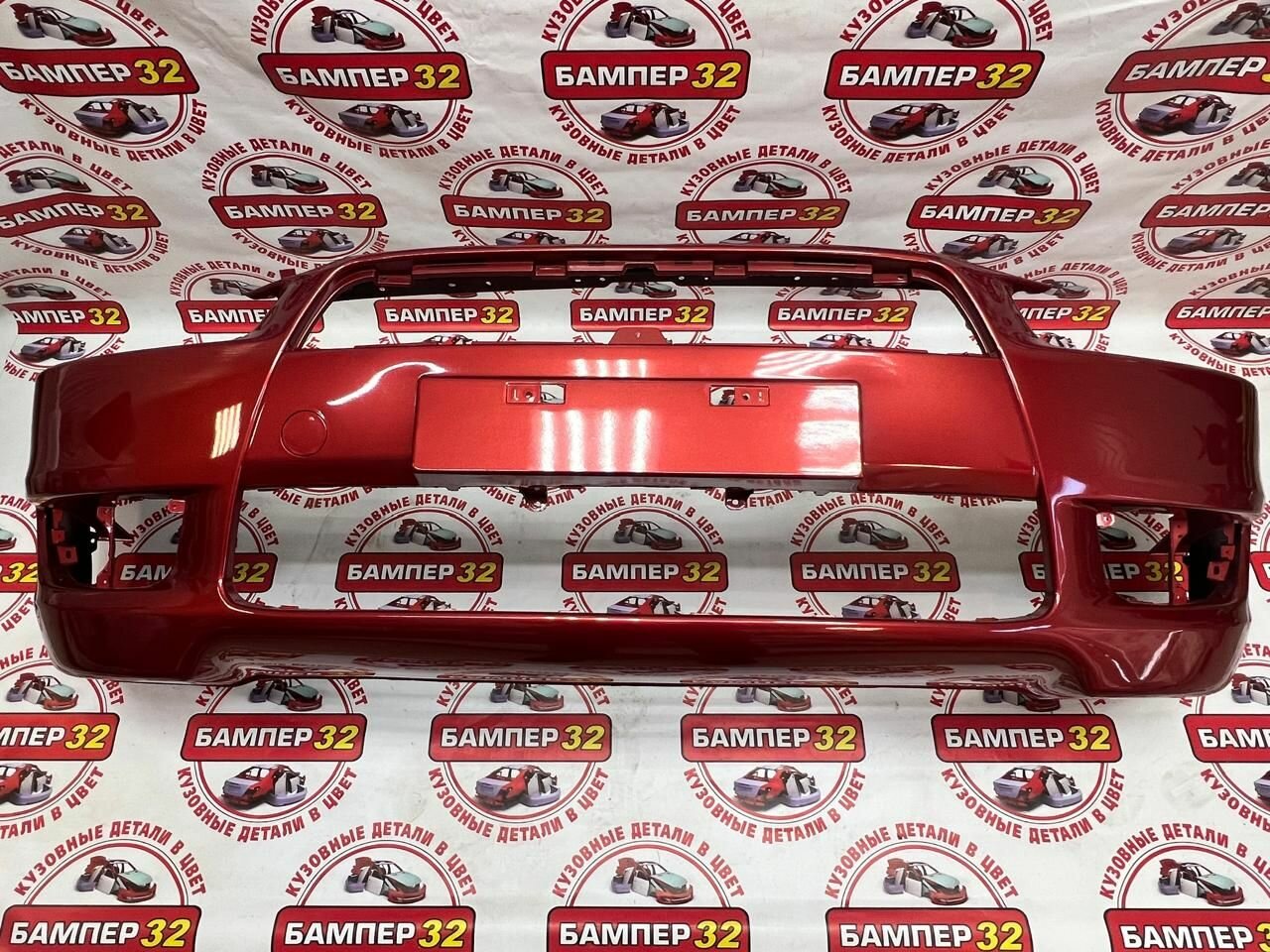 Бампер Митсубиси Лансер 10, цвет Красный Р26