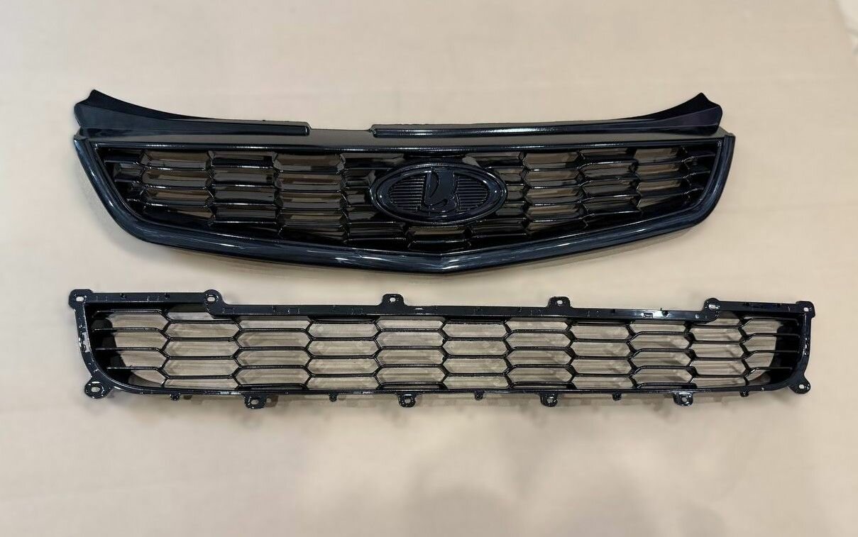 Комплект Решетки Оригинал в бампер/Соты/Лада Приора 2 "черный глянец"