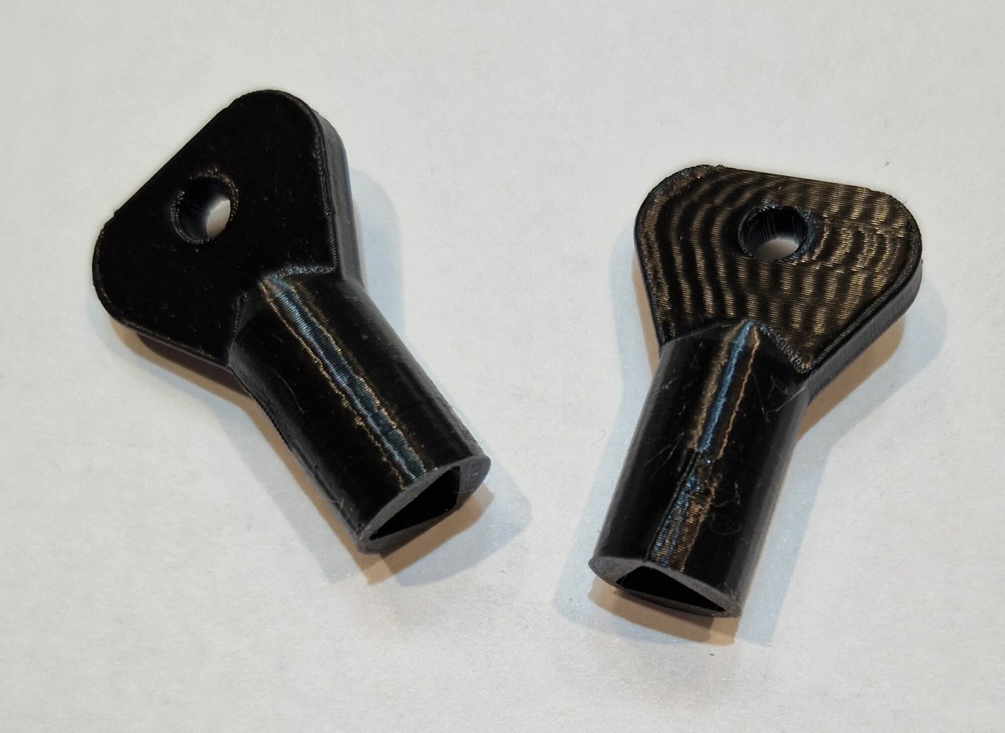 Ключ трехгранный для разблокировки автоматических ворот 2шт.