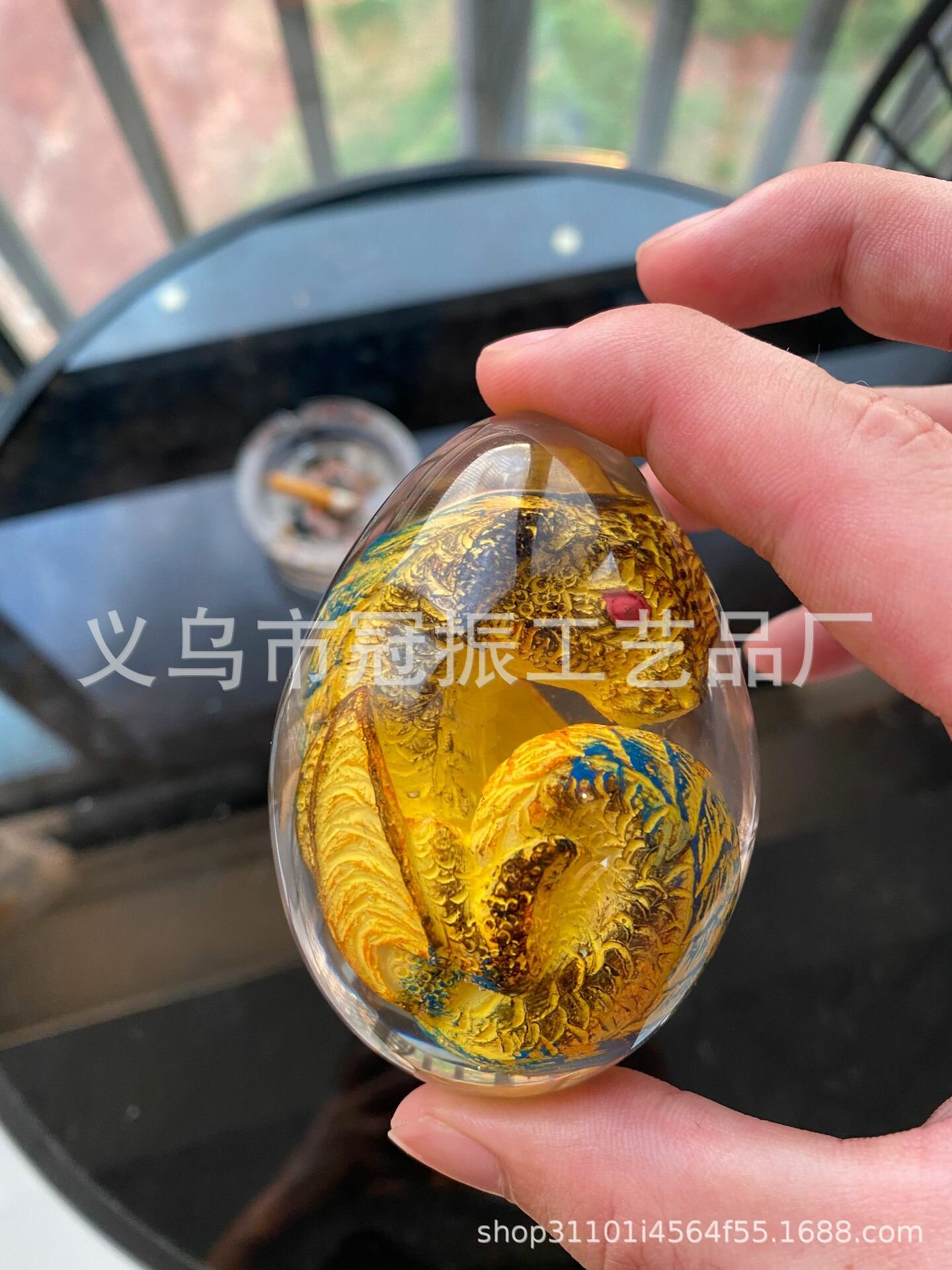 Яйцо дракона из лавы – декоративное украшение из смолы