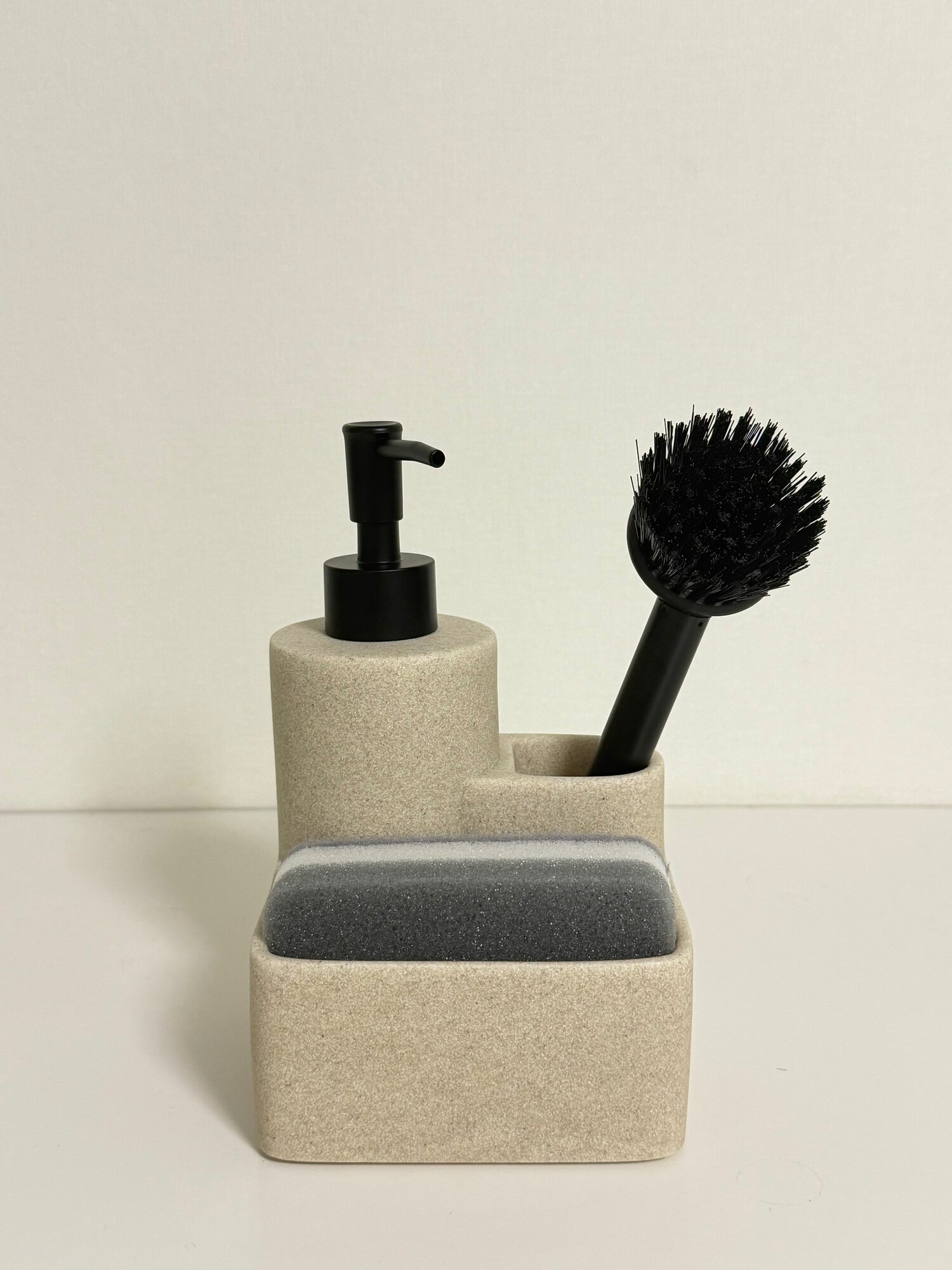 Дозатор для моющего средства на кухню , диспенсер для мыла с губкой и щеткой, бежевый