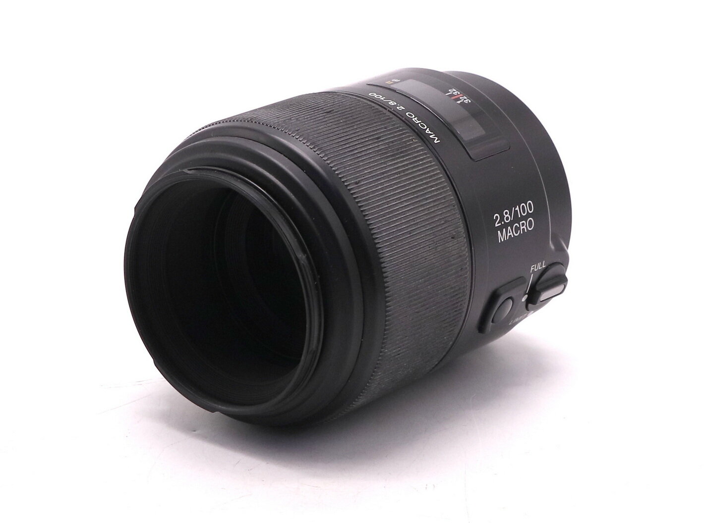 Объектив Sony 100mm f/2.8 Macro (SAL-100M28)