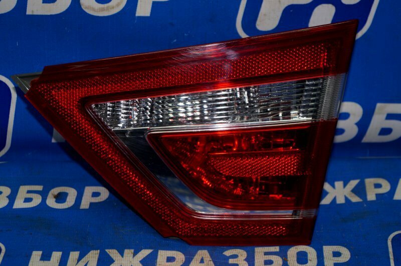 Фонарь внутренний задний правый Lada Vesta 2015 8450006964