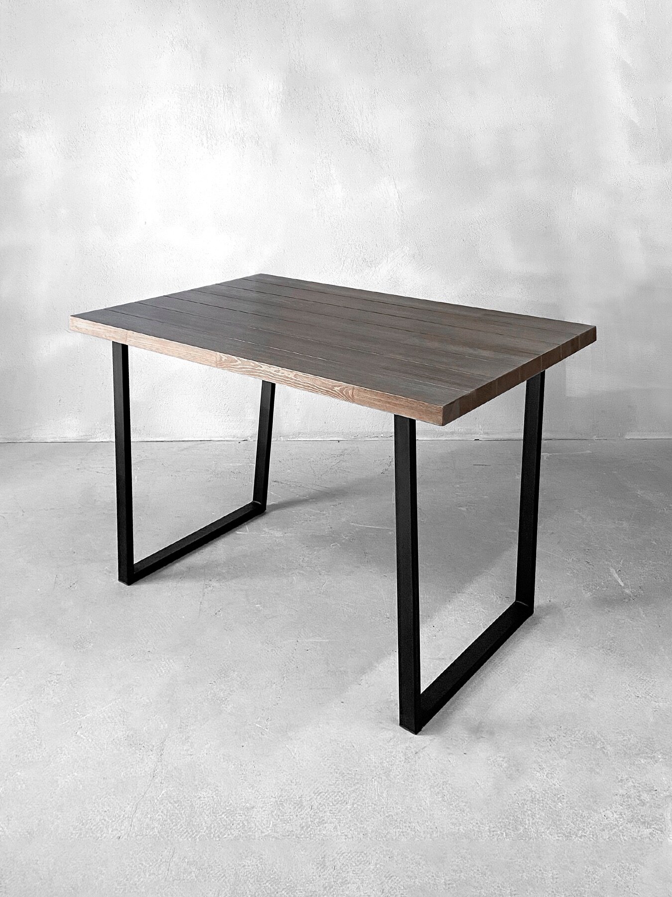 Стол «Мотли»