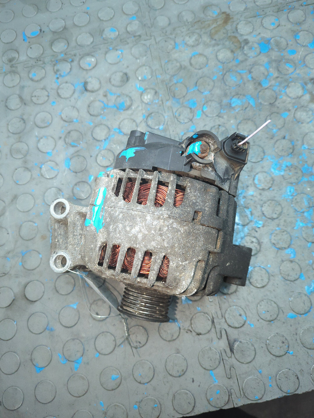 Генератор Ford Fiesta Б/У