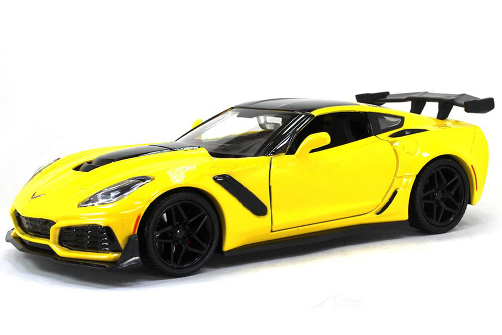 Модель коллекционная MOTORMAX Chevrolet corvette ZR1 2019 yellow / шевроле корвет желтый