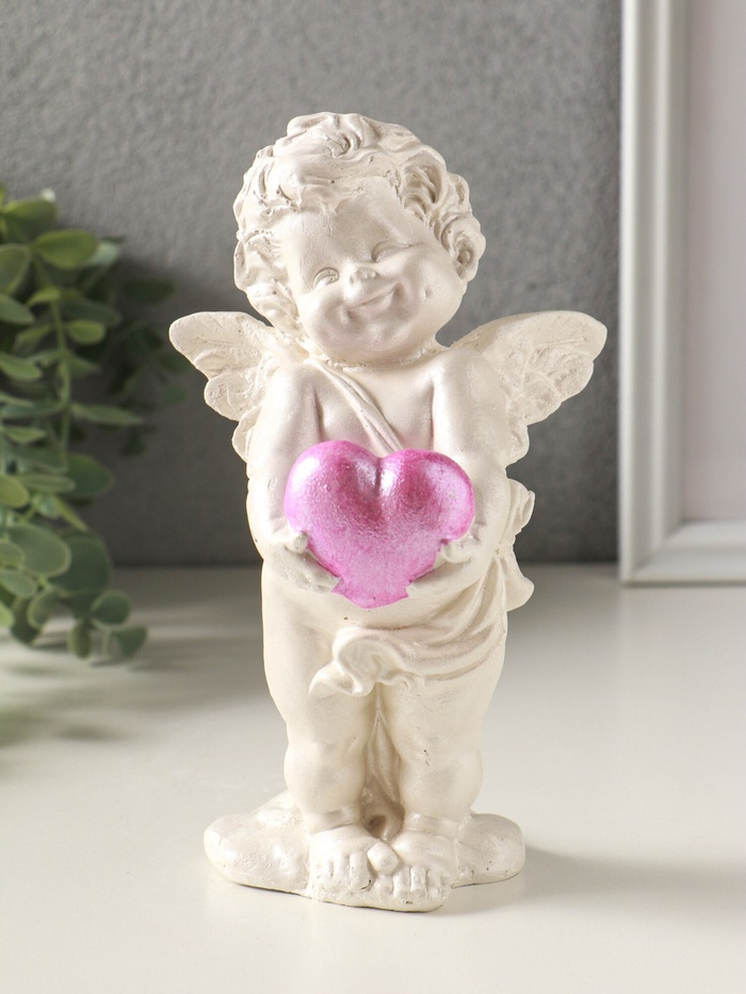 Статуэтка Сима-ленд "Ангел держит сердечко", гипс, перламутр, 18x9x10 см