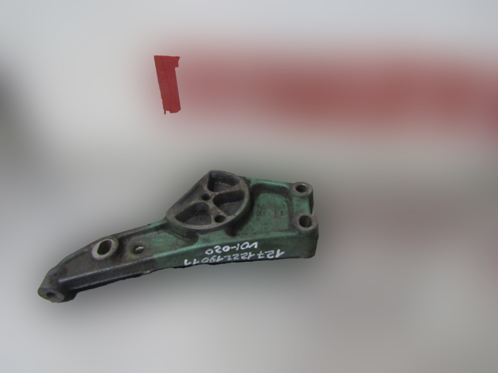 Кронштейн генератора двигателя D13A Volvo FM, FH