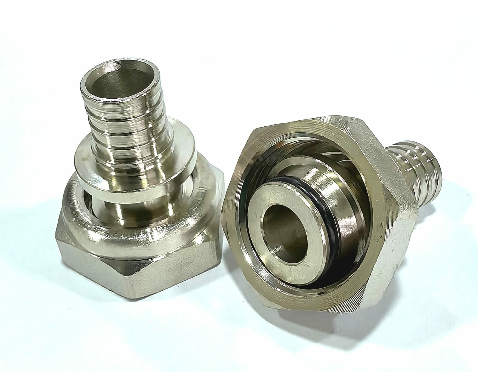 Переходник с накидной гайкой под евроконус (никелированный) 16 (2.2) х 3/4 ВР - (2 шт)