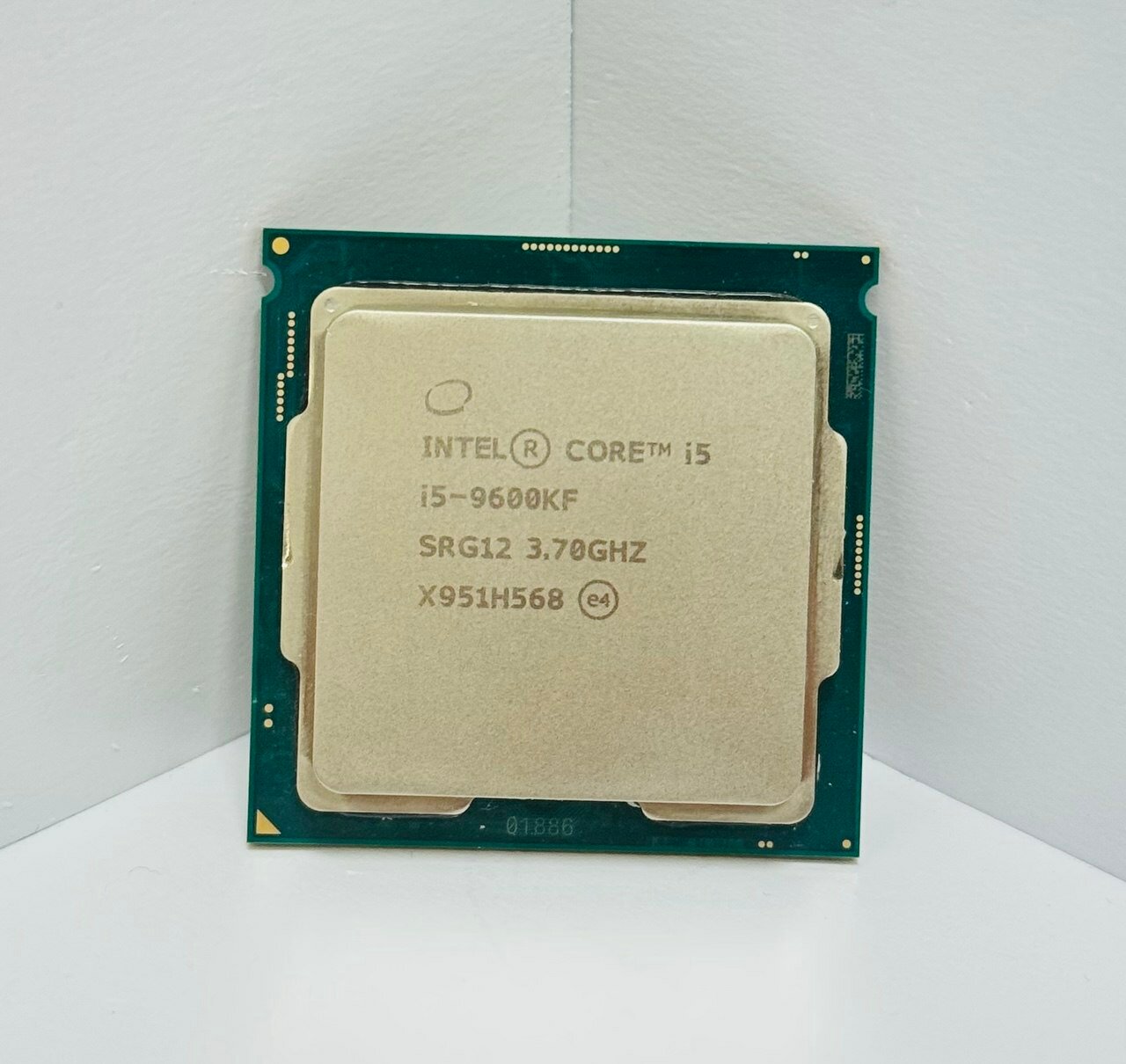 Процессор Intel Core i5-9600KF 1151 V2 сокет