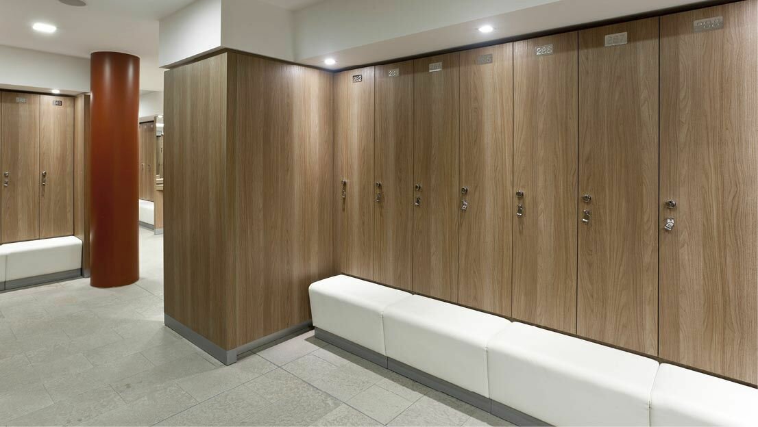 Шкаф для раздевалки на 6 секций с пуфом