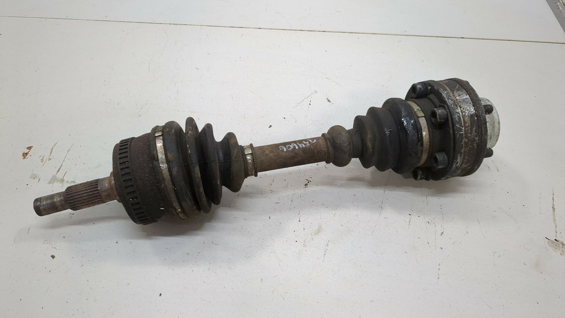 Полуось (вал, шрус) левая передняя Mercedes Vito W638 Б/У