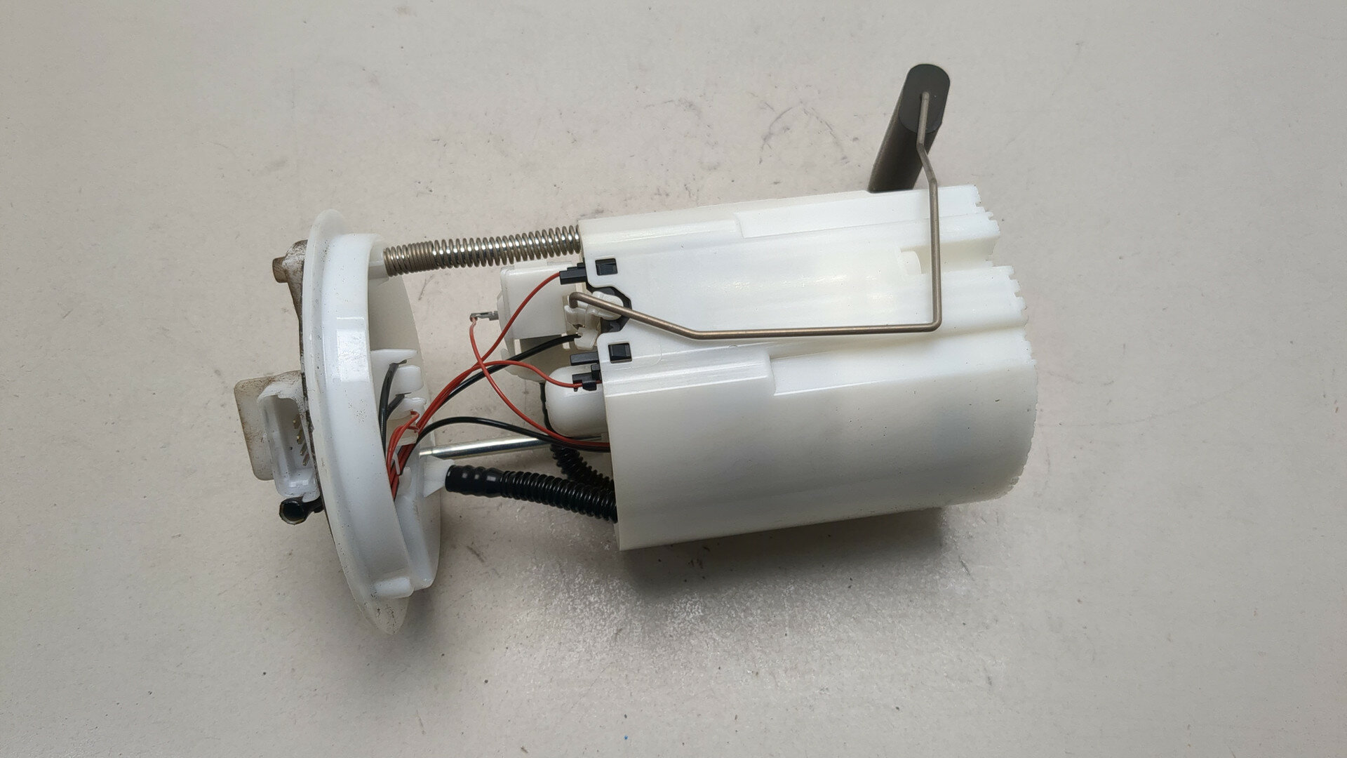 Насос топливный электрический Opel Corsa D Б/У