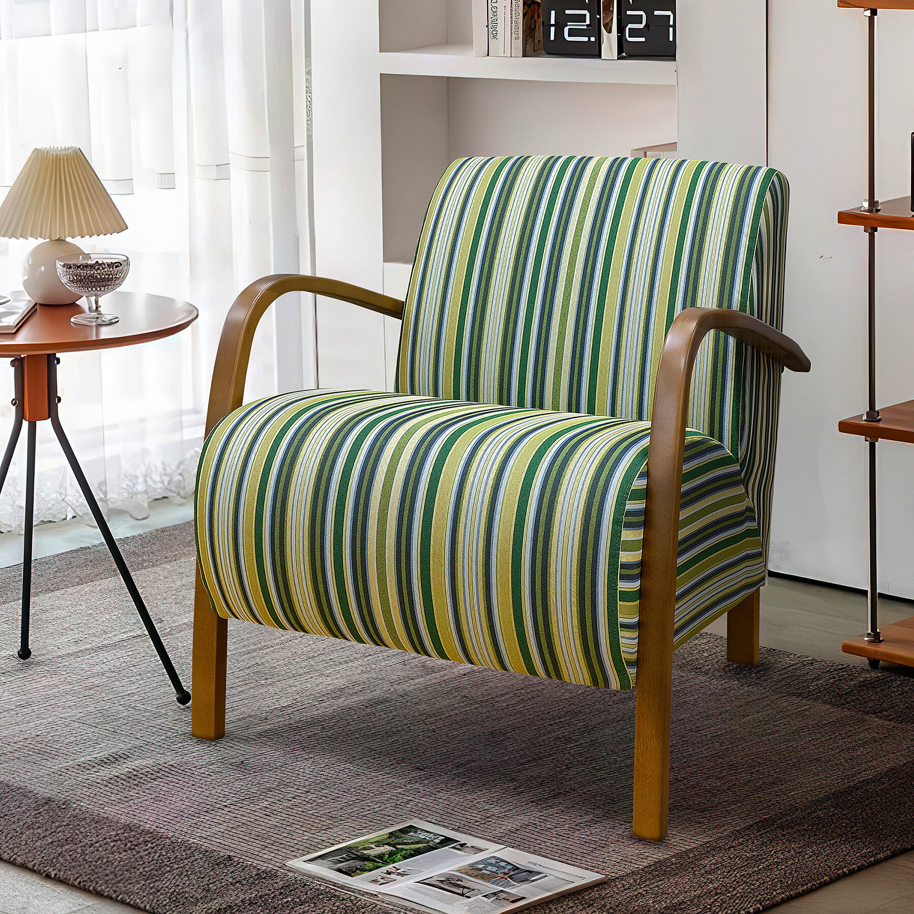 Кресло Битл, СТД, ретро-кресло, невысокая спинка, деревянные подлокотники, современный дизайн, ткань в полоску