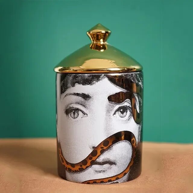 Керамический подсвечник женский красный