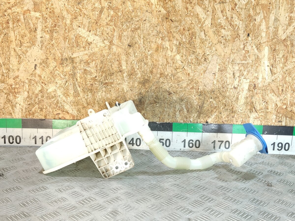 Бачок омывателя лобового стекла SKODA Octavia 2004 2013 1K0955453S