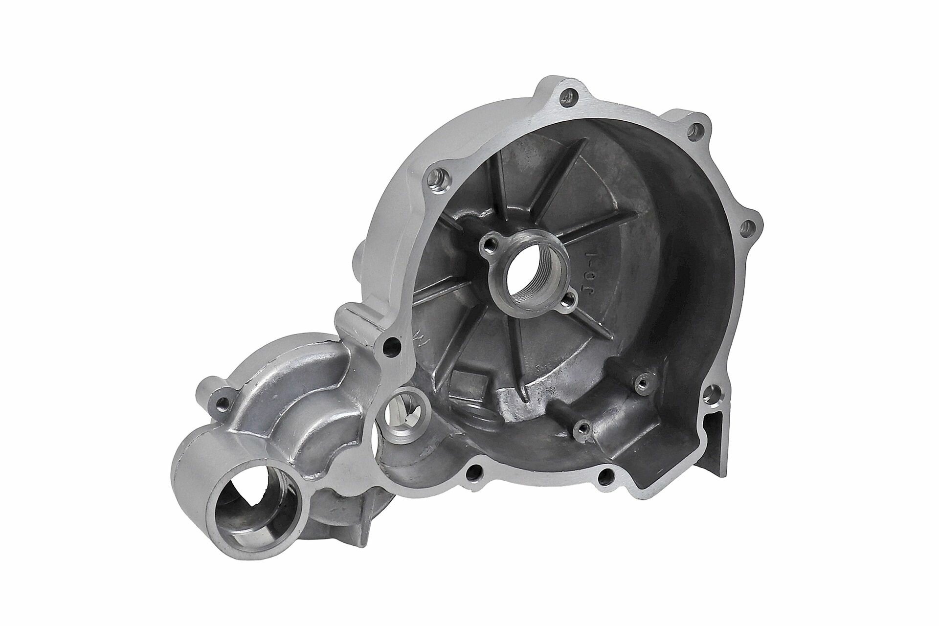 Крышка картера левая 157FMI,161FMJ,166FMM под 2-х болт. зажиг. и 2-х болт. крышку эл/старт(CB125-250)