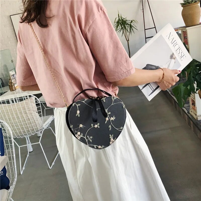 Сумка Love bag модная простая диагональная сумка на одно плечо, универсальная сумка-коробка — фото 1